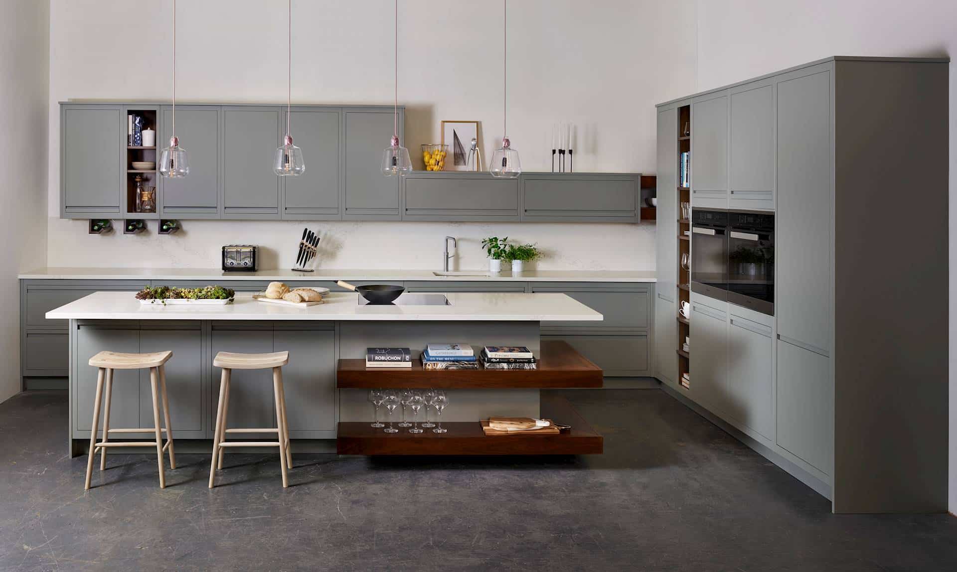 The Pros and Cons of Handleless Kitchen Design | Harvey Jones