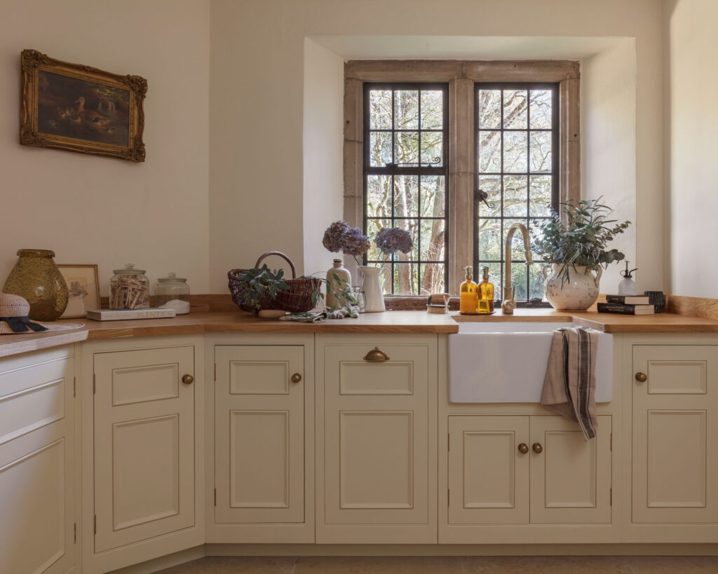 Charming Country Kitchen | Harvey Jones